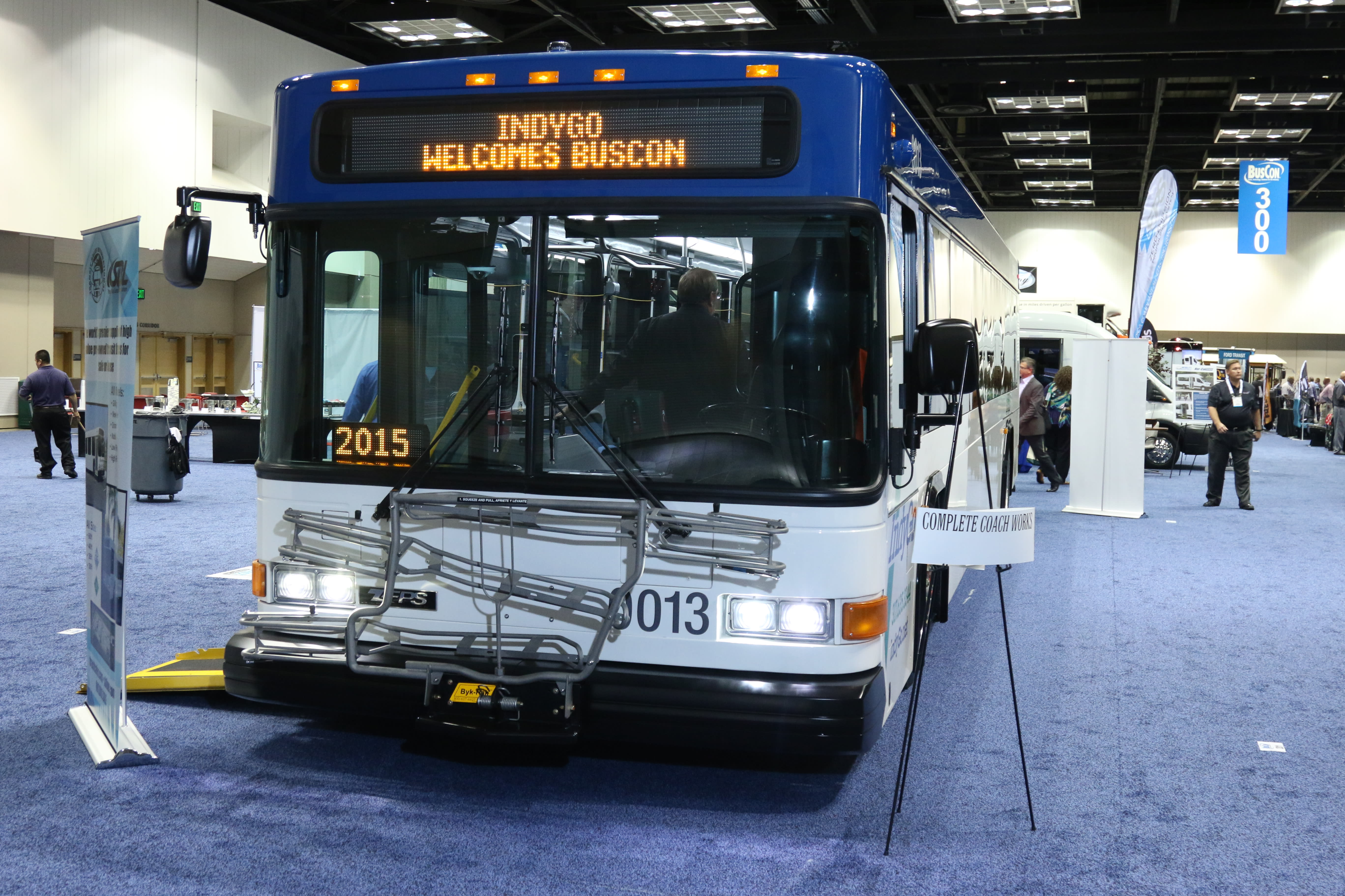 [Photos] BusCon 2015: Show Floor | Metro