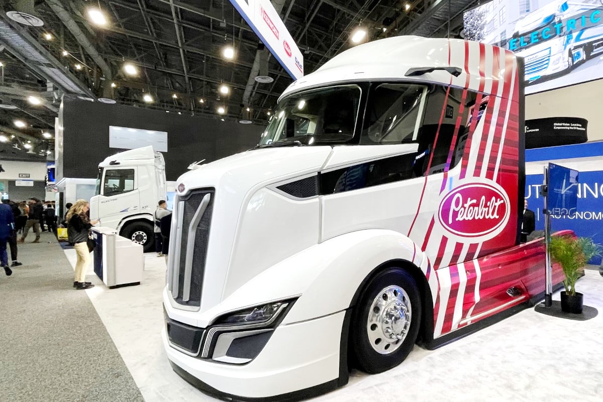 Peterbilt SuperTruck II Turns Heads at CES 2024 | Heavy Duty Trucking