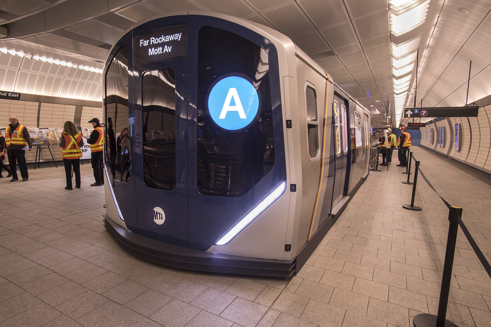 [Photos] Tour NY MTA's next-generation subway cars | Metro