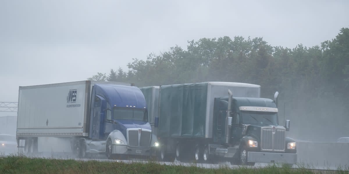 How to Reduce Splash and Spray From Your Trucks | Heavy Duty Trucking
