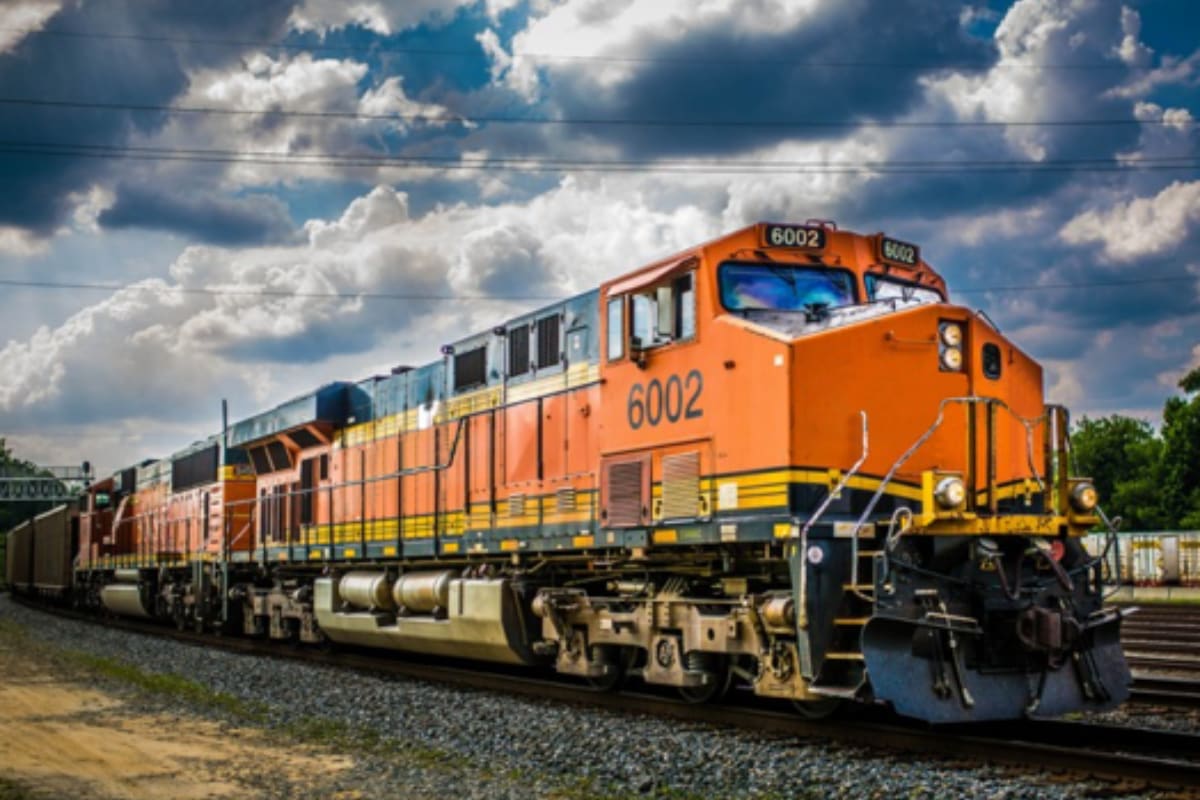 OLI Releases Rail Safety PSAs for Delivery Drivers | Metro