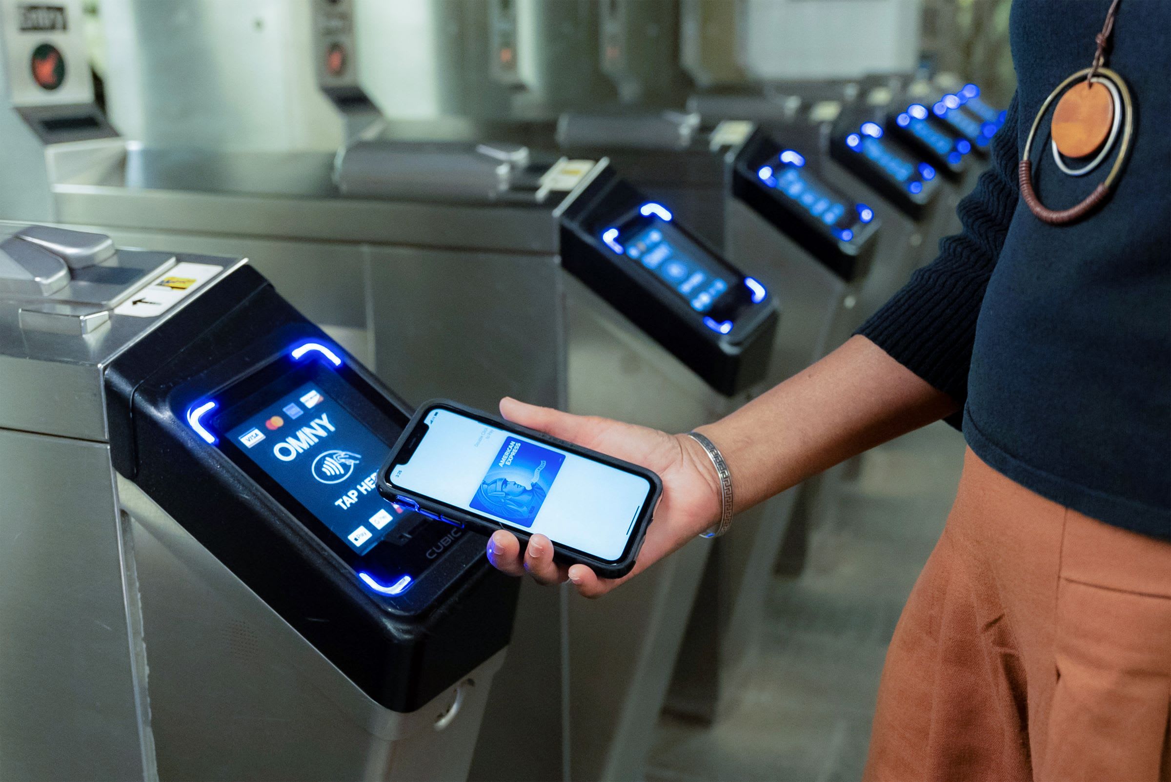 New York MTA Launches Contactless Payment System on Hudson Rail Link ...