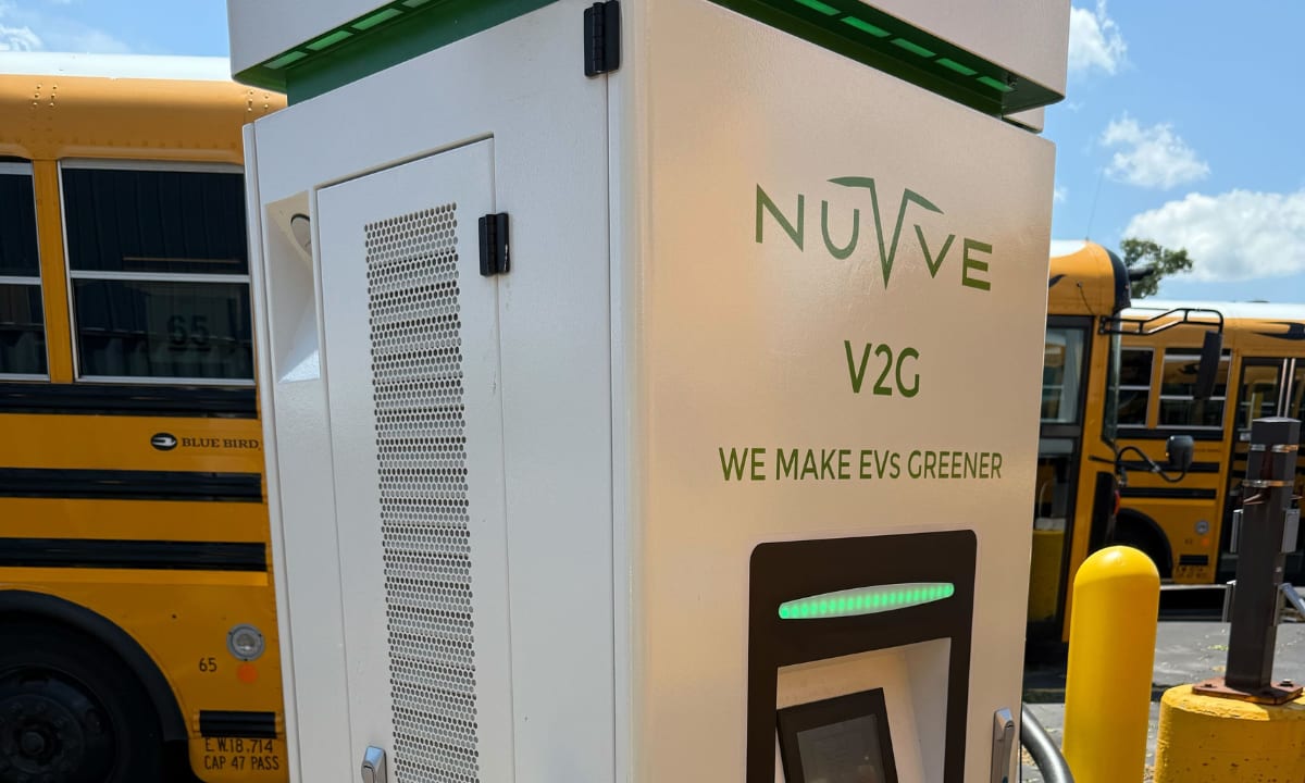 Electric School Buses Put to the Test: V2G Charging Pilot Launches in 3 ...
