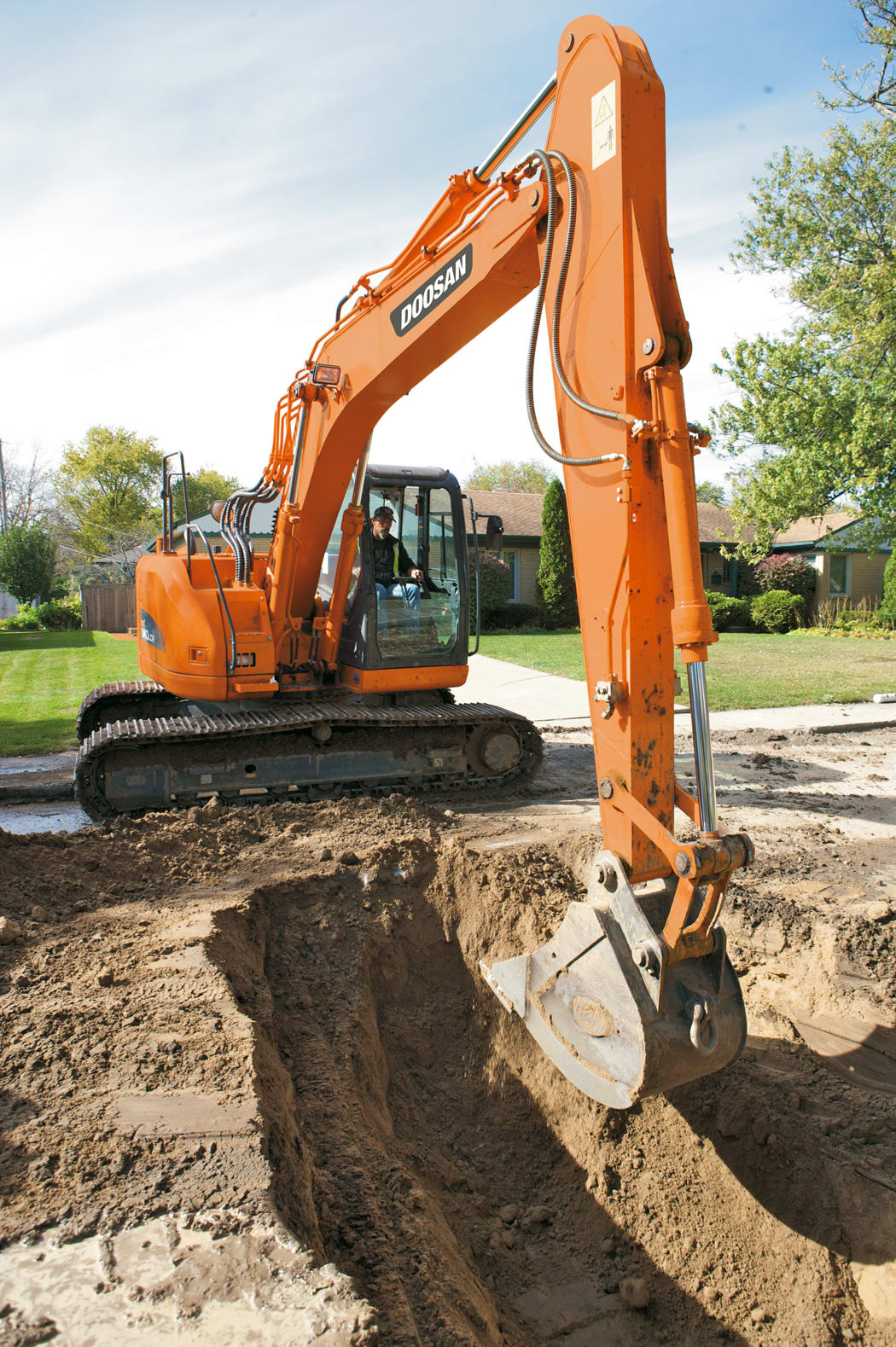 DX140LCR Excavator | Government Fleet