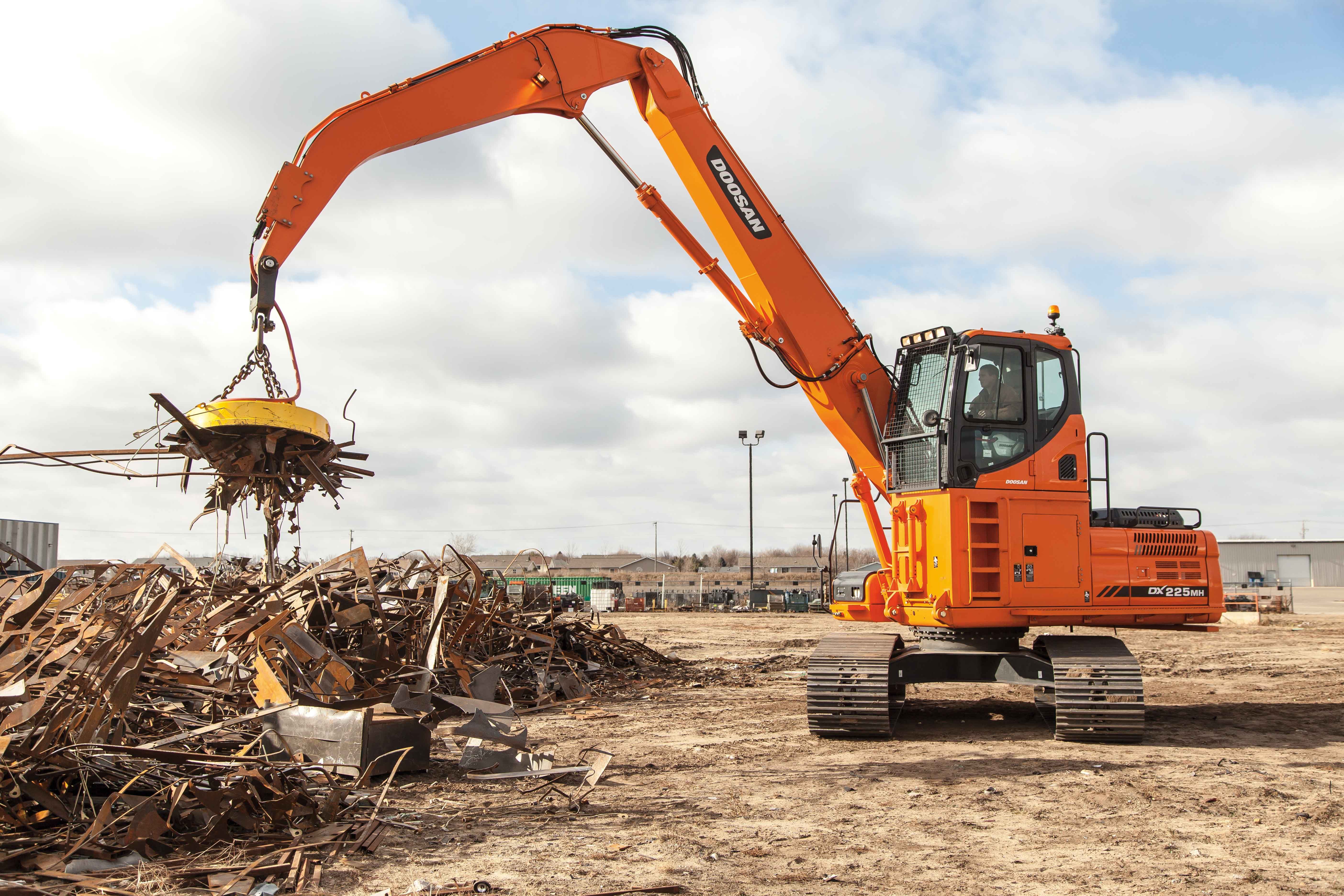 DX225MH-3 Material Handler | Government Fleet