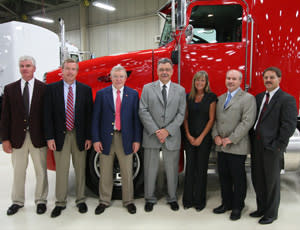 Peterbilt Delivers First Paccar MX-Equipped Vehicle | Heavy Duty Trucking