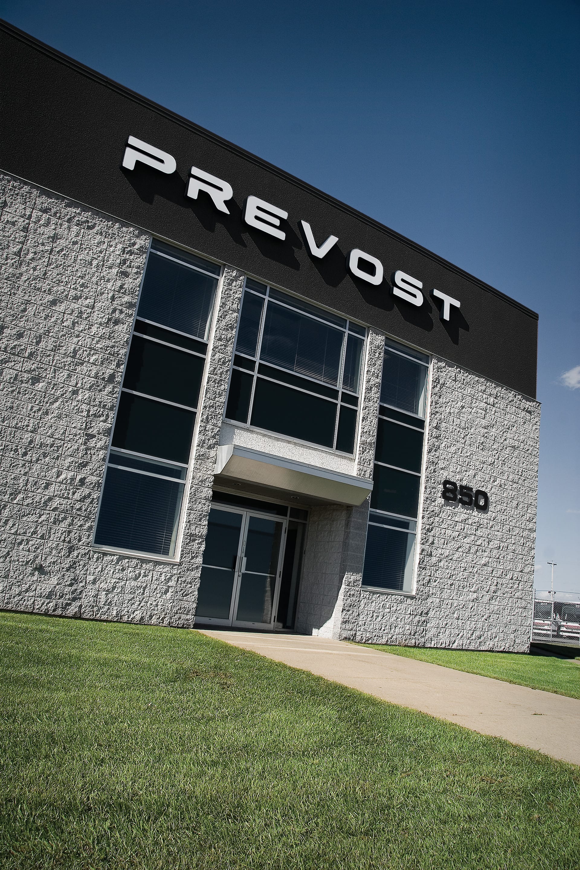 Prevost opens San Francisco Bay Area service center | Metro