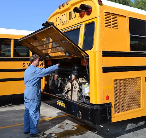 Mechanic or Technician: Which are You? | School Bus Fleet