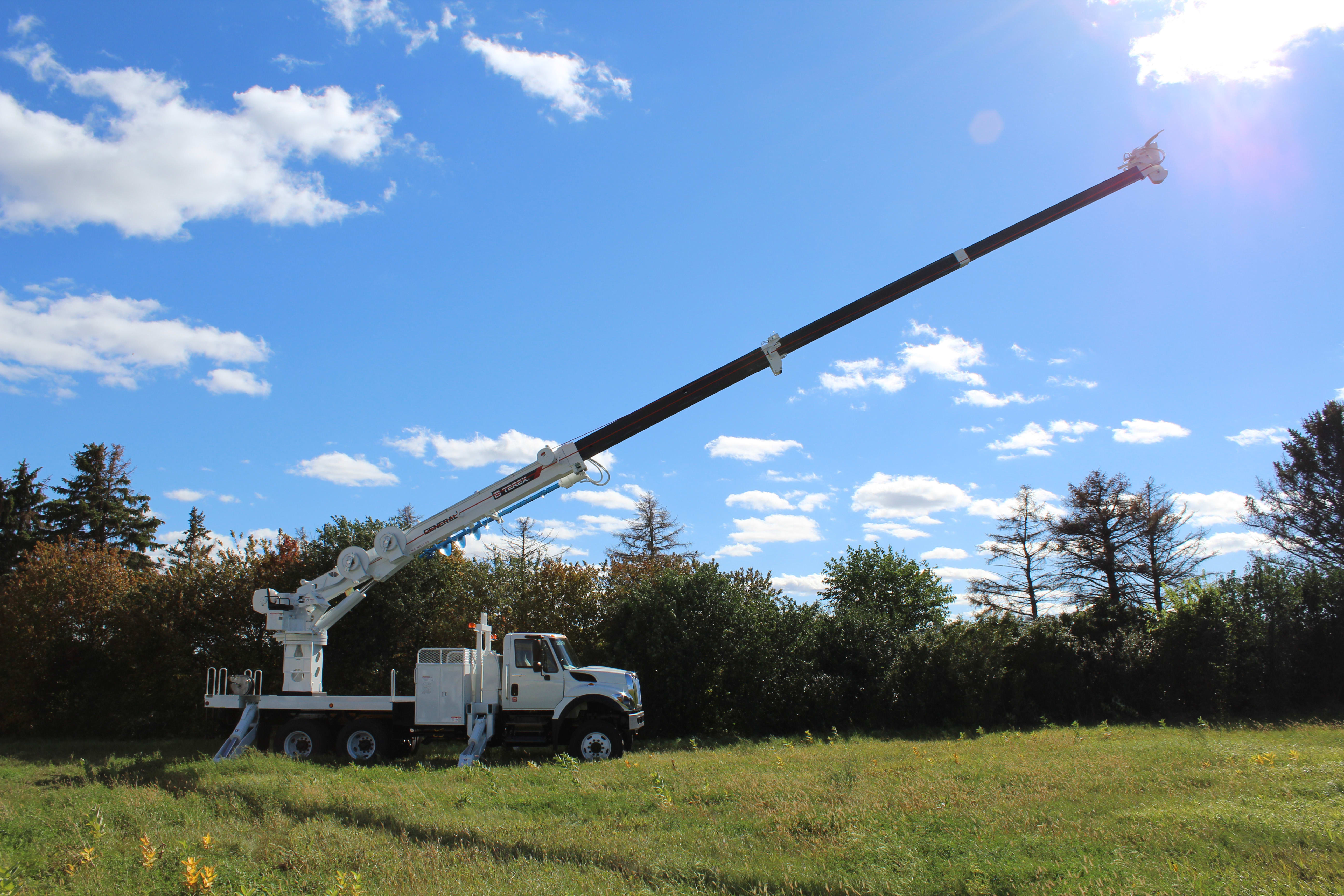 General 80 Digger Derrick | Government Fleet