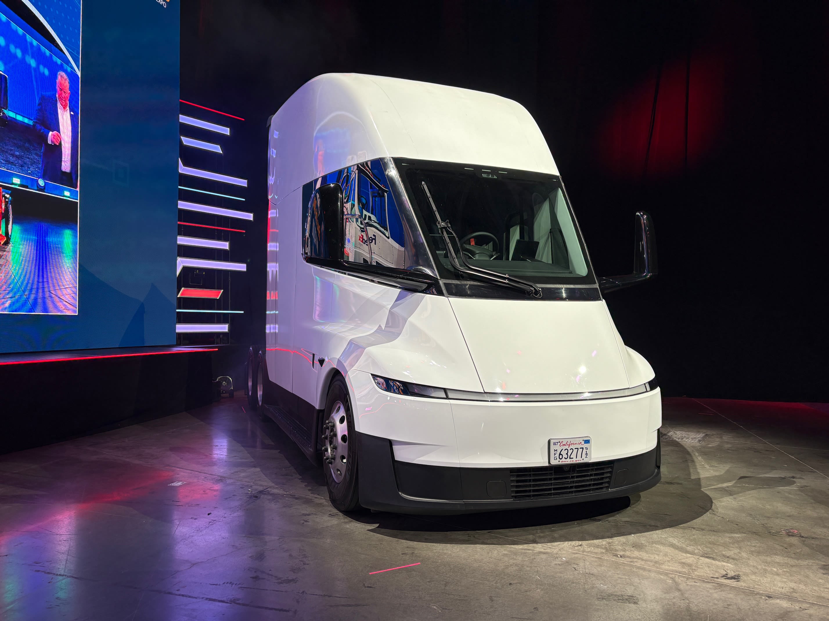 California Launching $1 Billion Electric Truck Rebate Program | Heavy ...