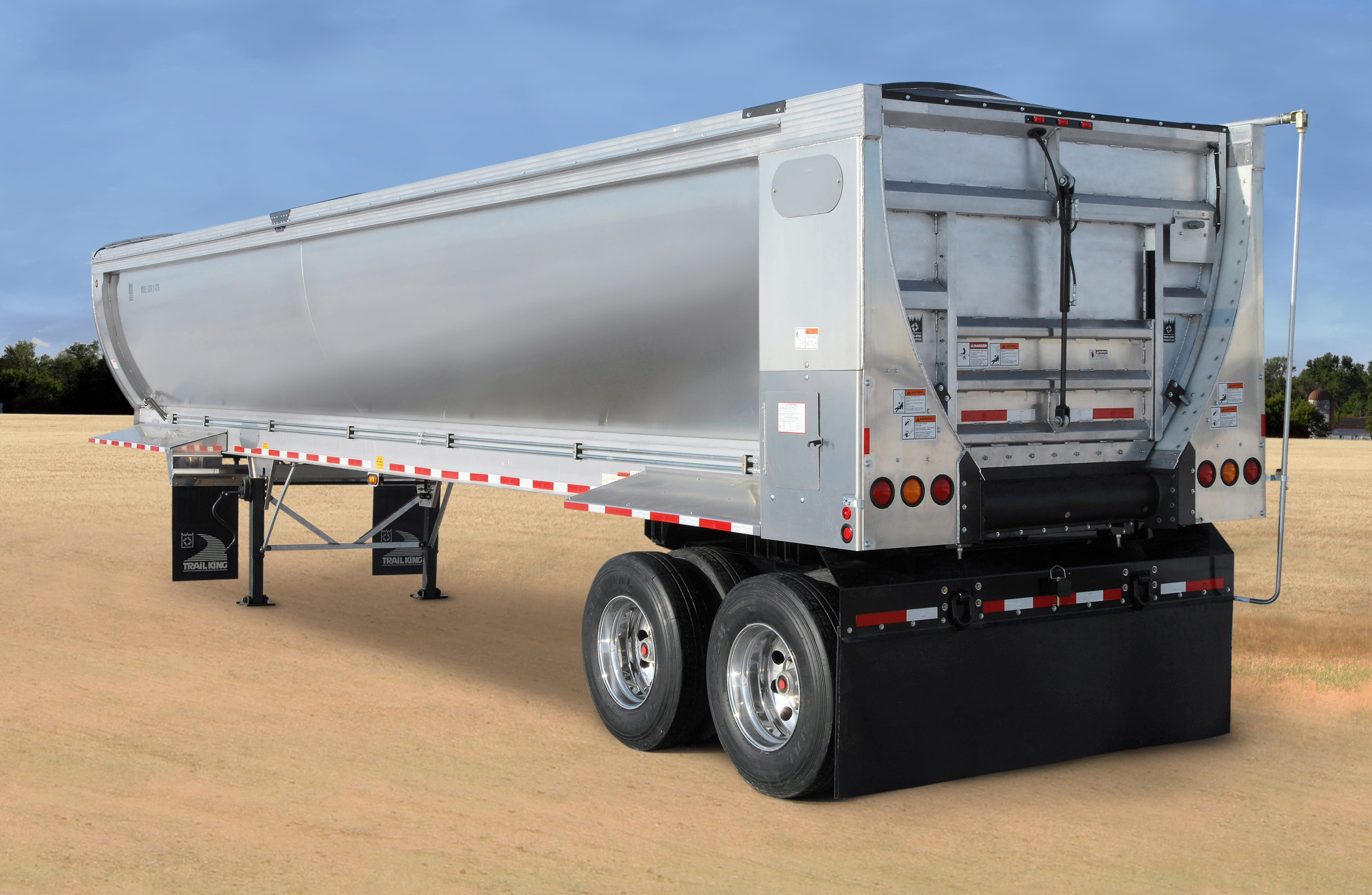 Trail King Introduces Continuous Belt Ag Trailer | Heavy Duty Trucking