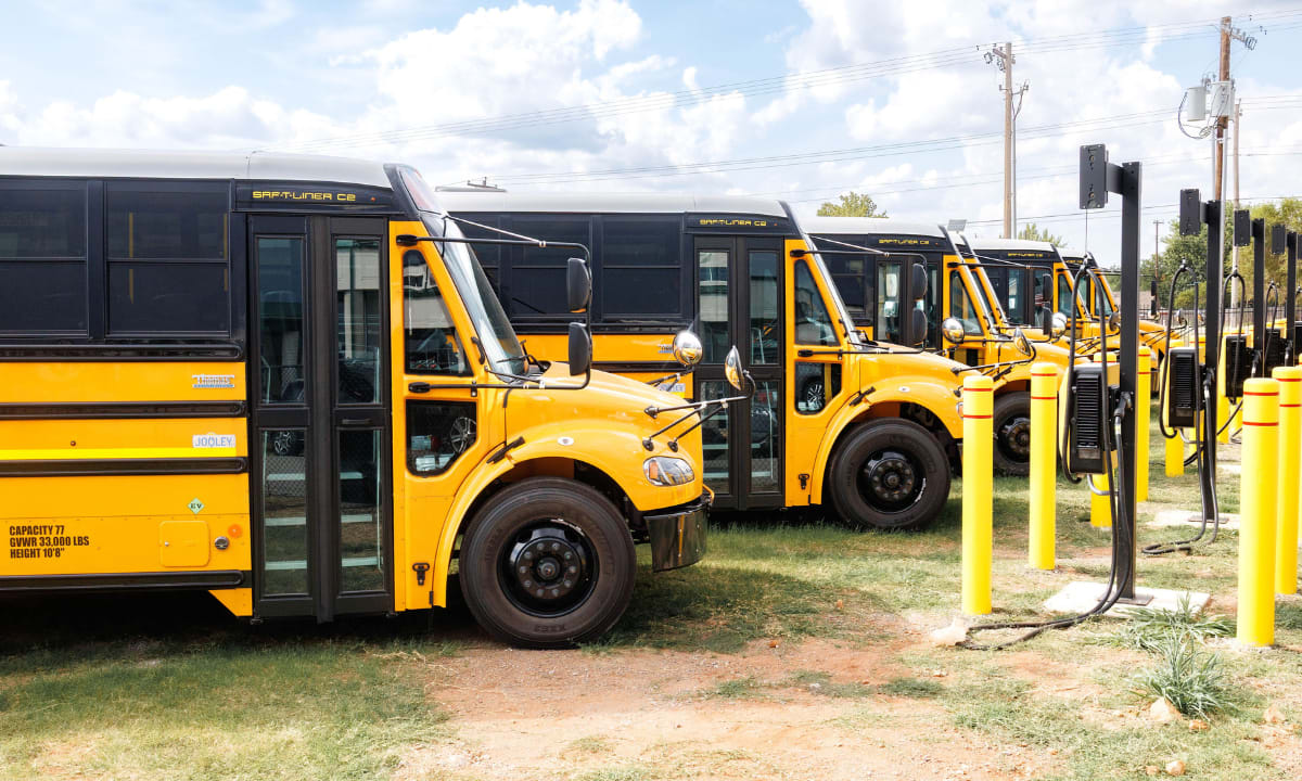Oklahoma District Debuts 6 Electric School Buses at Back-to-School ...