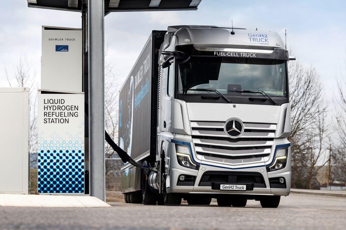 Fuel Cell Trucks: Is Liquid Hydrogen the Way to Go? | Heavy Duty Trucking