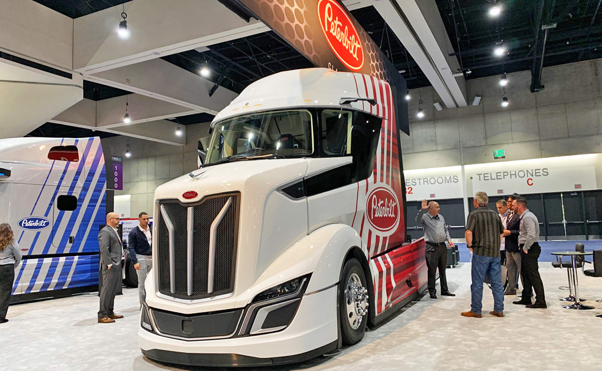 Peterbilt Gives First Look at SuperTruck II Demonstrator at ATA ...