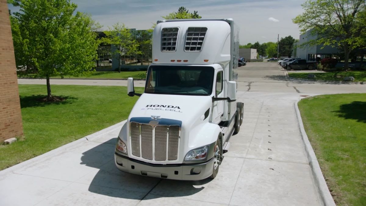 Honda Debuts Class 8 Hydrogen Truck | Heavy Duty Trucking