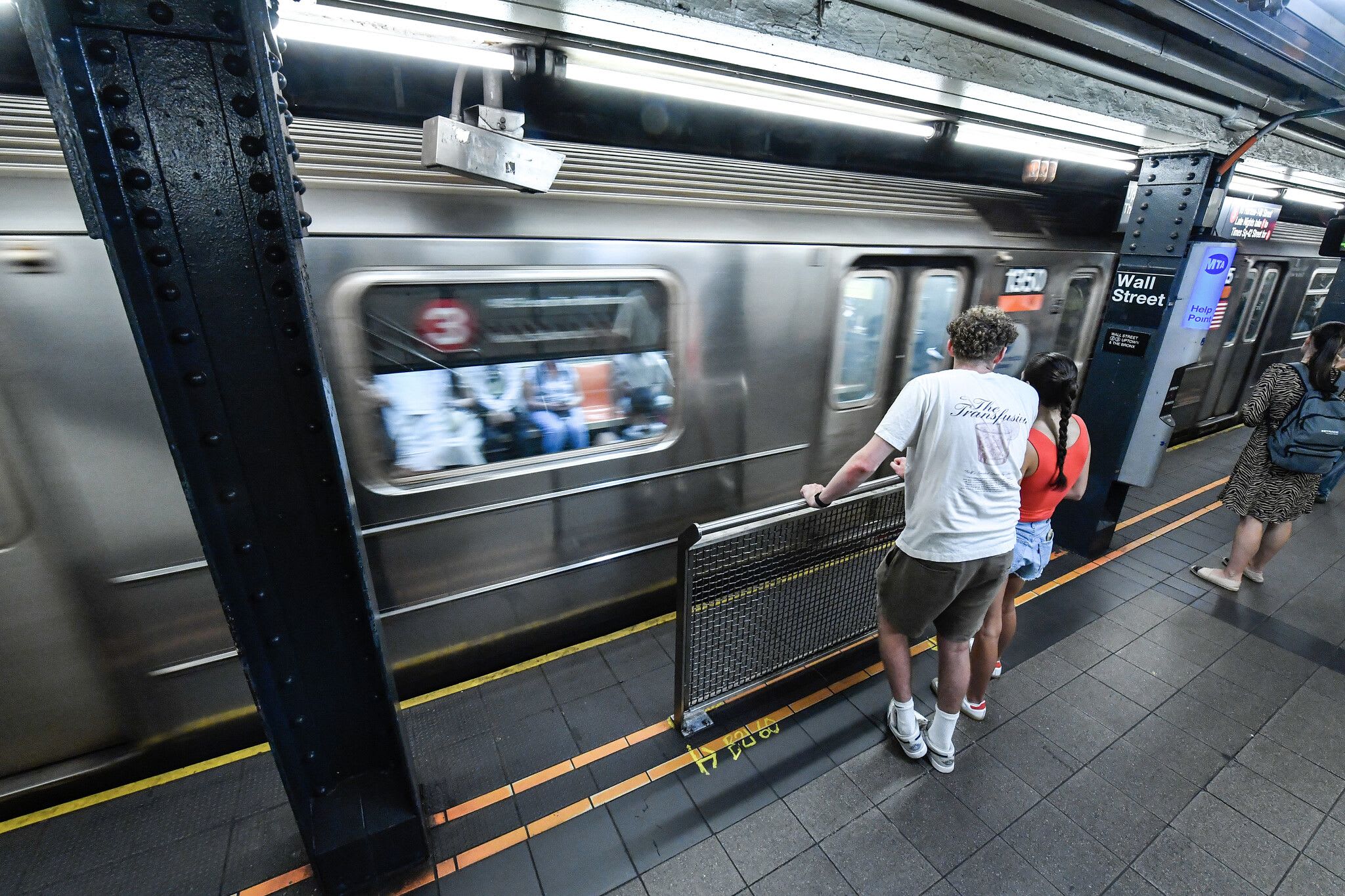 New York MTA Hits Ridership Milestone, 3B Taps with OMNY | Metro