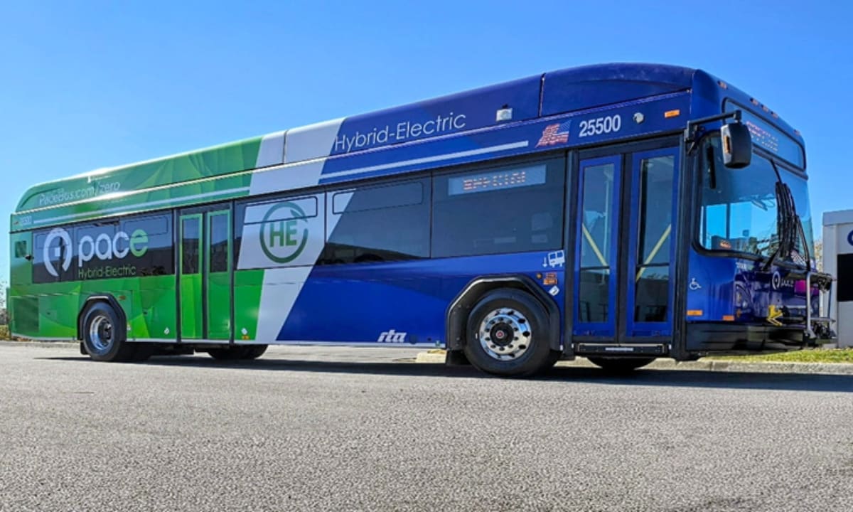 Chicago’s Pace Approves Budget, Unveils Hybrid Bus and Keeps Riders ...
