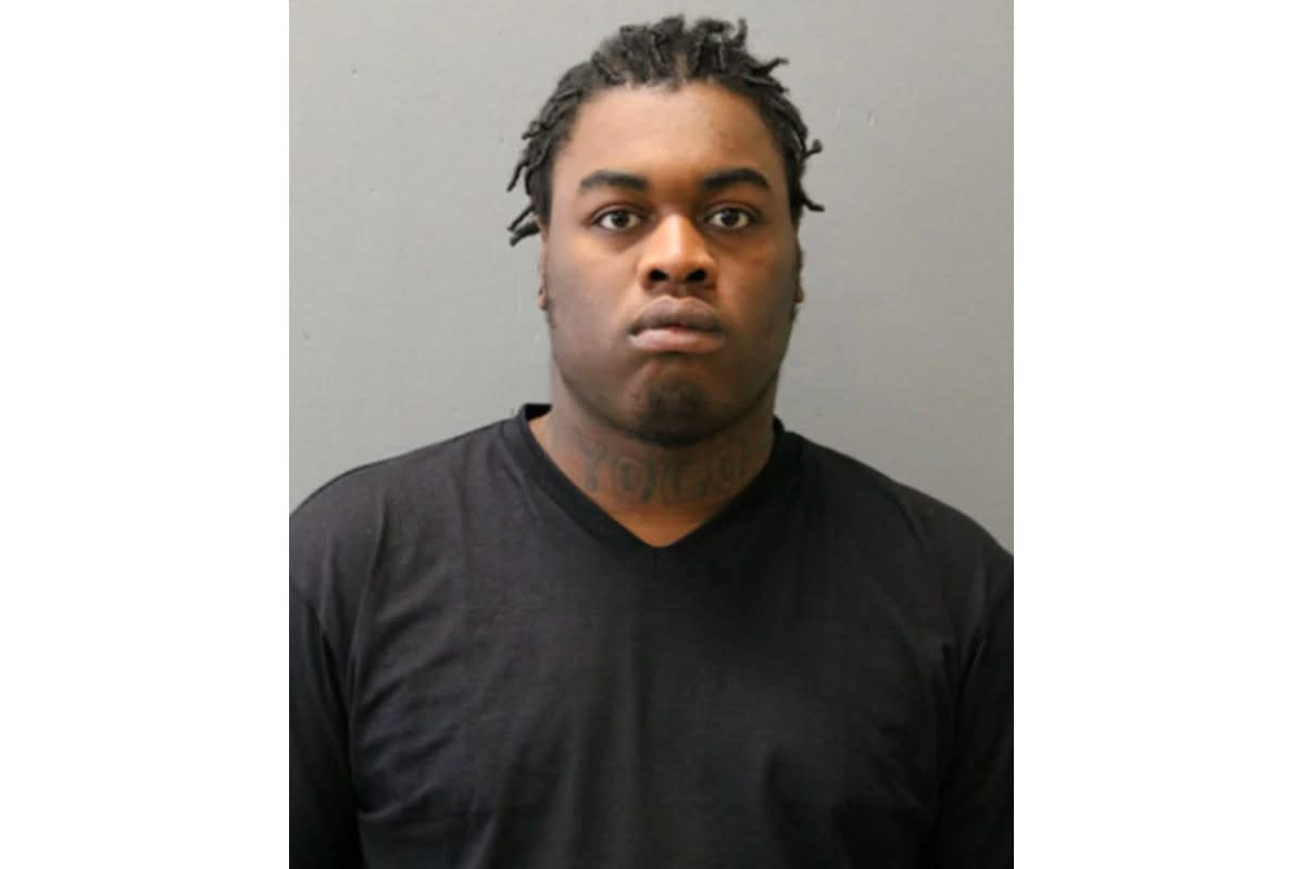 Suspect in Chicago Shooting Says He Mistook Undercover Officers for ...