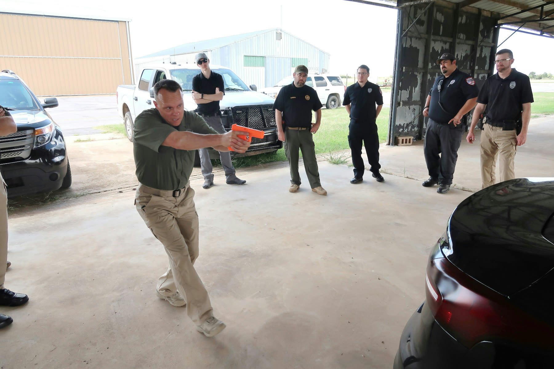 10 Tips for Felony/High Risk Traffic Stops | Police Magazine