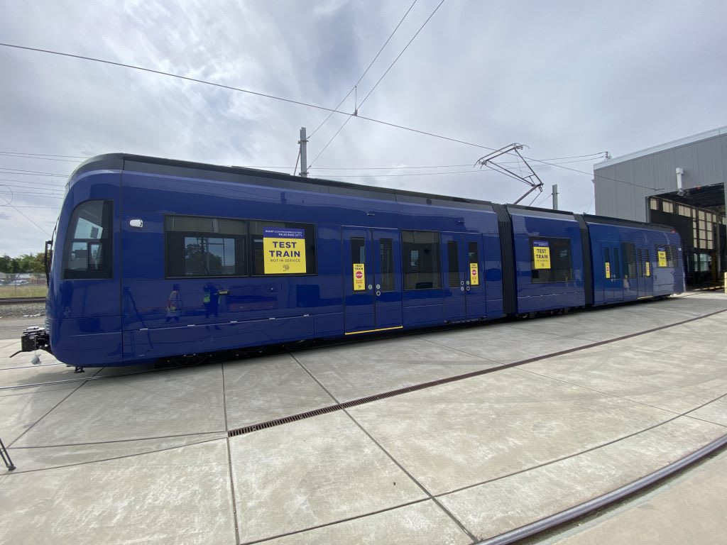 SacRT Unveils New Siemens LRVs | Metro