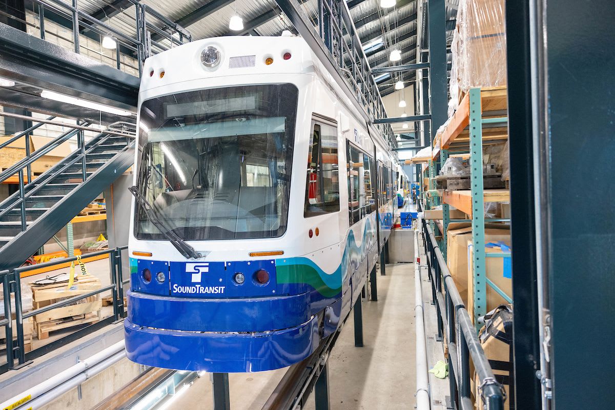 Sound Transit Adds Final Railcar for Hilltop Extension | Metro