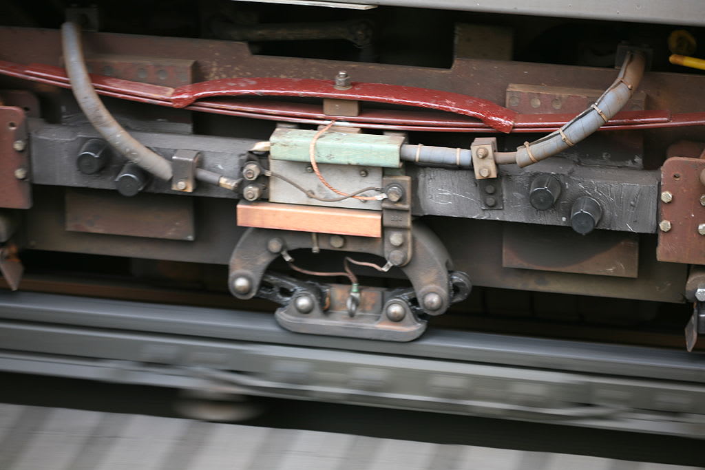 FTA issues safety advisory on third rail system hazards | Metro