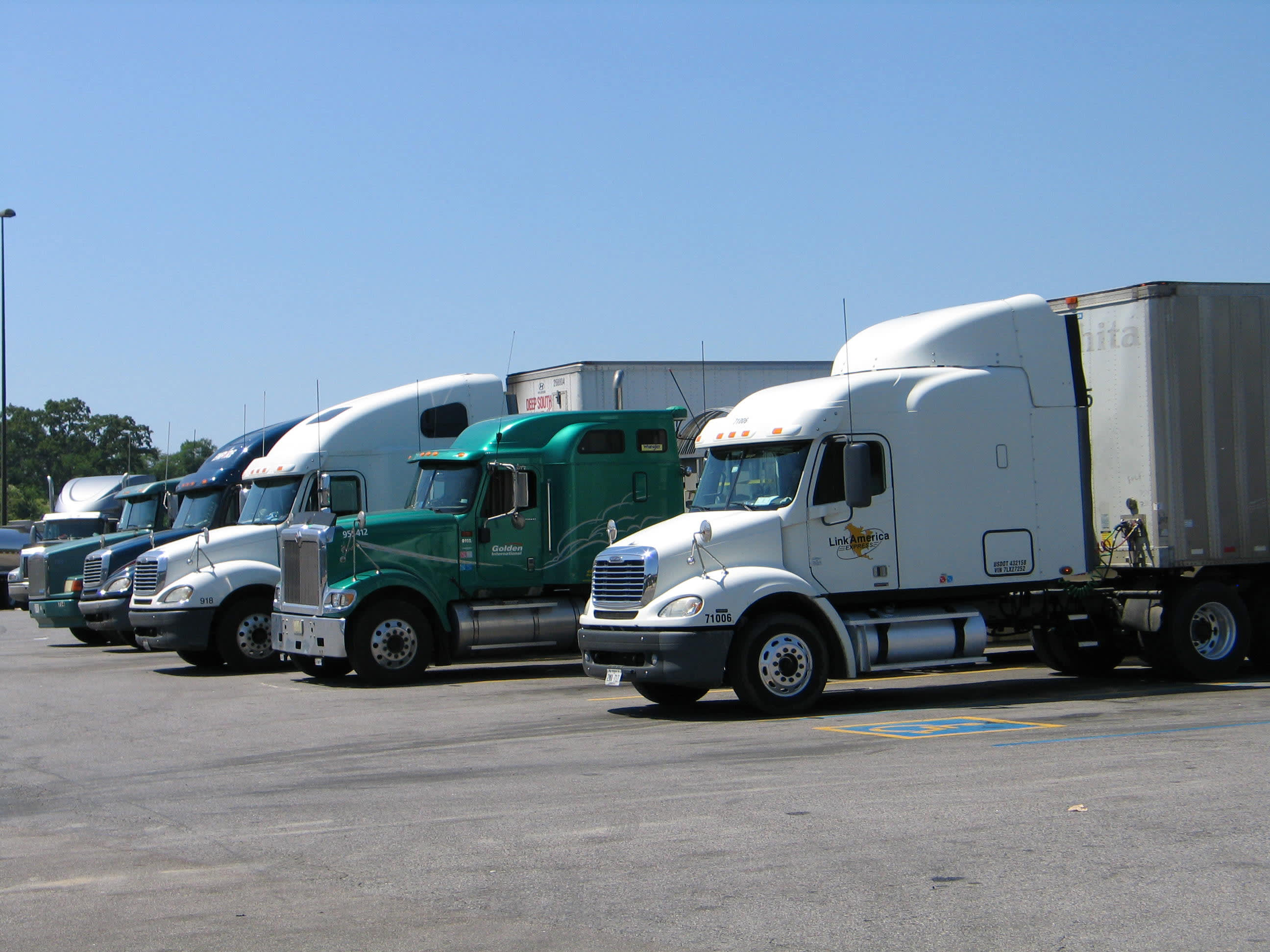 Project to Expand Missouri's I-70 Truck Parking Awarded | Heavy Duty ...