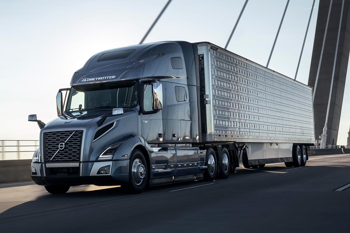 D13 Turbo Compound Engine Standard in all Volvo VNL 740, 760, 860 ...