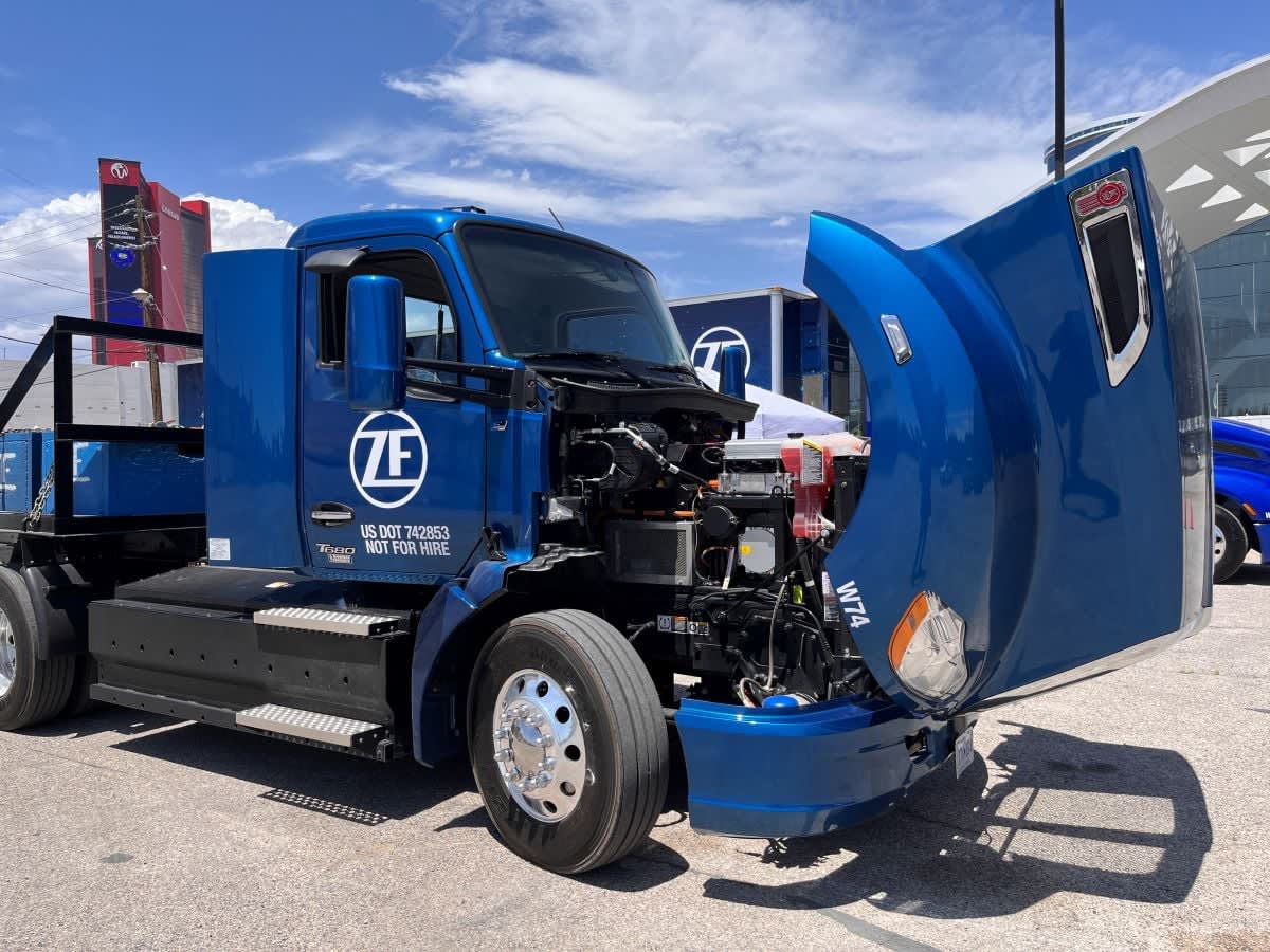ZF’s AxTrax 2 Electric Axle Shows its Stuff | Heavy Duty Trucking